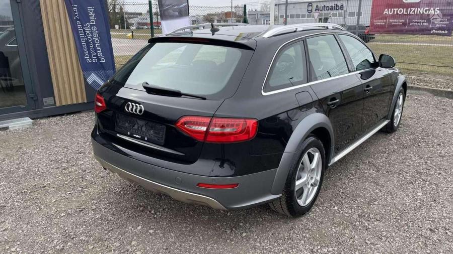 Melns Audi A4 Allroad 2012 Marijampole, ar dzinēja tilpumu 1.97 L un nobraukumu 264 tūkst. km par 8490 €, foto 8 vietnē AUTOMOTO.COM.LV
