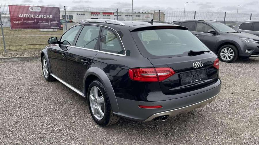 Melns Audi A4 Allroad 2012 Marijampole, ar dzinēja tilpumu 1.97 L un nobraukumu 264 tūkst. km par 8490 €, foto 10 vietnē AUTOMOTO.COM.LV