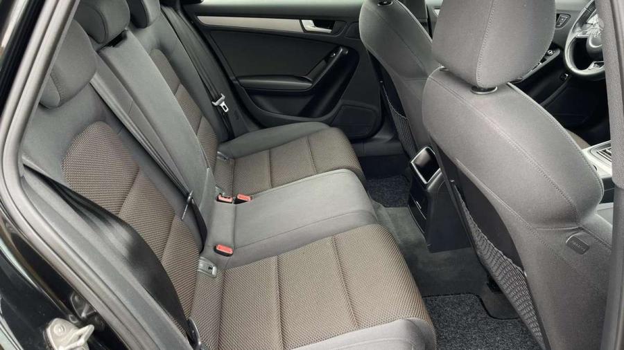 Melns Audi A4 Allroad 2012 Marijampole, ar dzinēja tilpumu 1.97 L un nobraukumu 264 tūkst. km par 8490 €, foto 19 vietnē AUTOMOTO.COM.LV