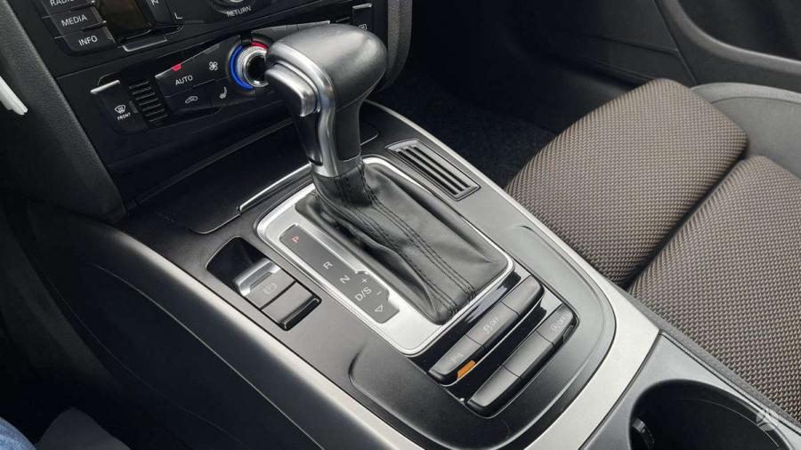 Melns Audi A4 Allroad 2012 Marijampole, ar dzinēja tilpumu 1.97 L un nobraukumu 264 tūkst. km par 8490 €, foto 27 vietnē AUTOMOTO.COM.LV