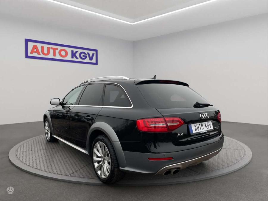 Melns Audi A4 Allroad 2013 Viļņa, ar dzinēja tilpumu 2.00 L un nobraukumu 324 tūkst. km par 8999 €, foto 3 vietnē AUTOMOTO.COM.LV