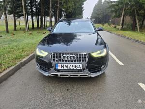 Melns Audi A4 Allroad 2013 Klaipėda, ar dzinēja tilpumu 1.98 L un nobraukumu 170 tūkst. km par 9200 €, foto  vietnē AUTOMOTO.COM.LV