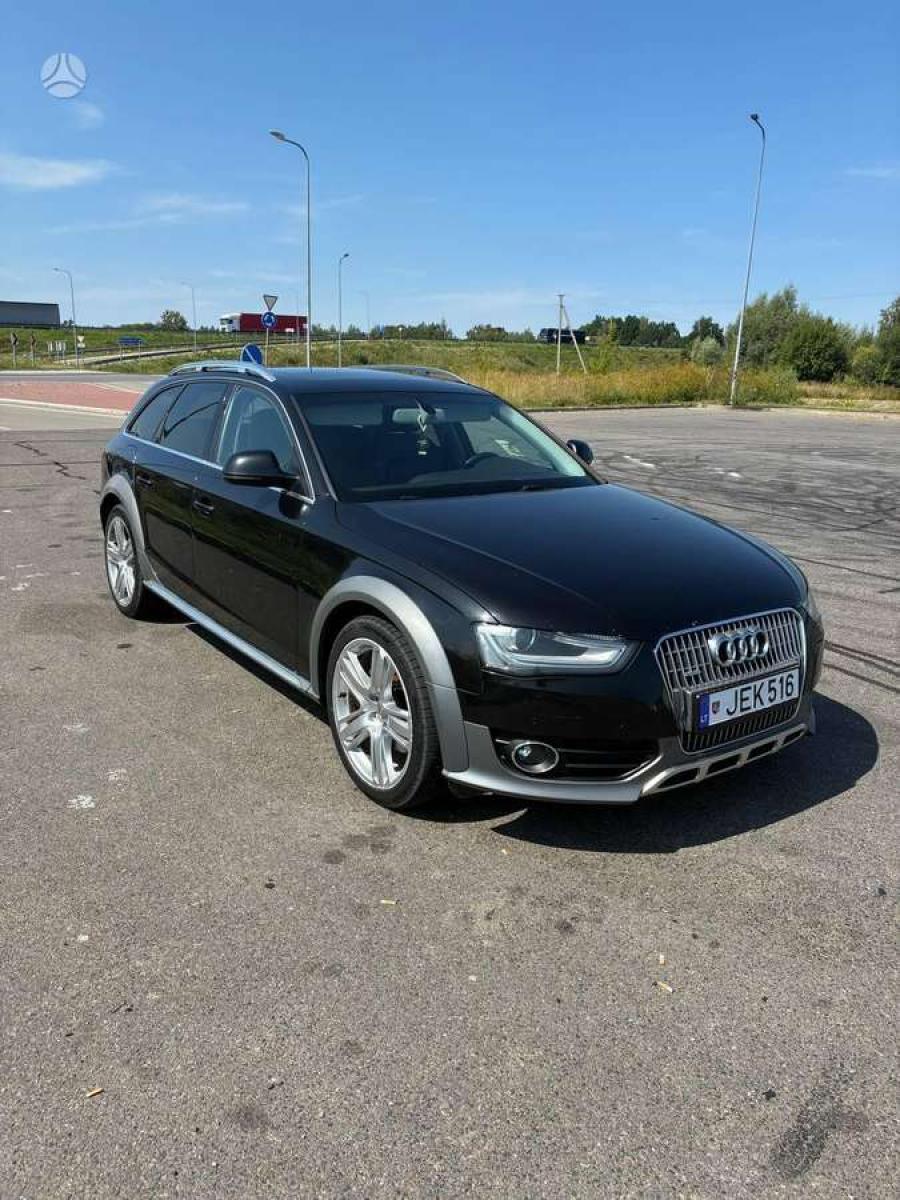 Melns Audi A4 Allroad 2013 Panevēža, ar dzinēja tilpumu 3.00 L un nobraukumu 383 tūkst. km par 7400 €, foto 1 vietnē AUTOMOTO.COM.LV