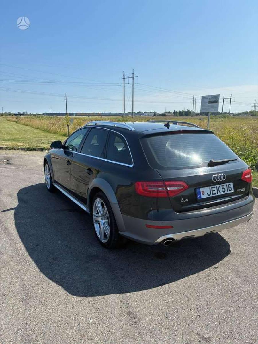 Melns Audi A4 Allroad 2013 Panevēža, ar dzinēja tilpumu 3.00 L un nobraukumu 383 tūkst. km par 7400 €, foto 8 vietnē AUTOMOTO.COM.LV