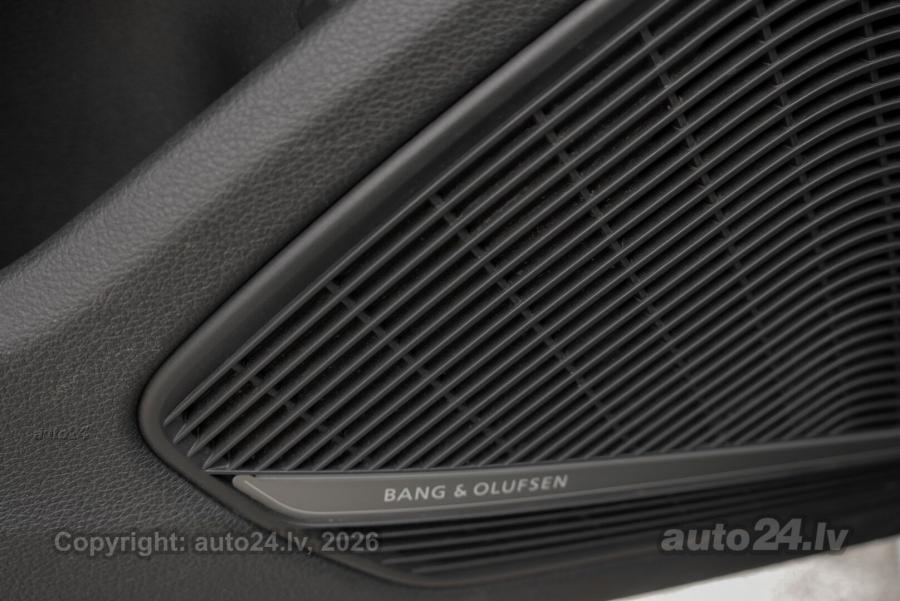 Black Audi A4 Allroad 2016 in Tallinn, with an engine capacity of 3.00 L and mileage of 192 thousand km for 23500 €, photo 19 on AUTOMOTO.COM.LV