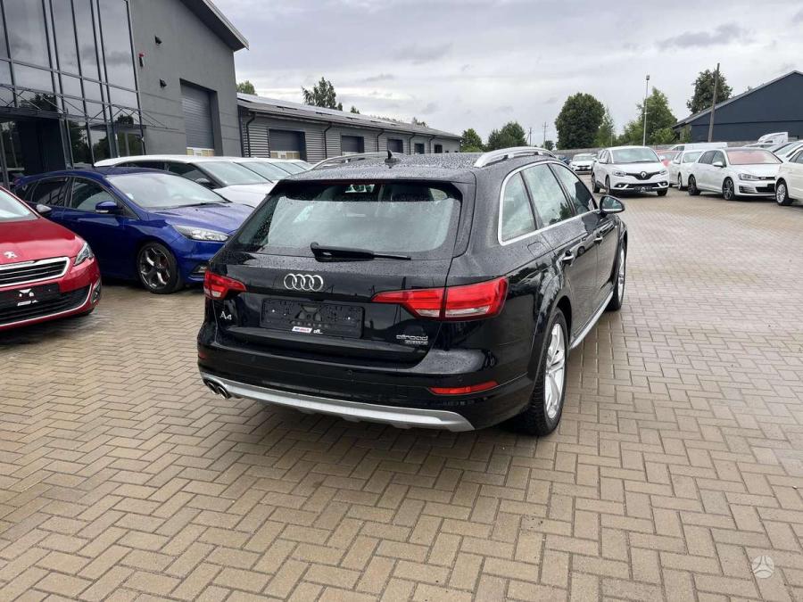 Melns Audi A4 Allroad 2016 Tauragė, ar dzinēja tilpumu 2.00 L un nobraukumu 250 tūkst. km par 10900 €, foto 9 vietnē AUTOMOTO.COM.LV