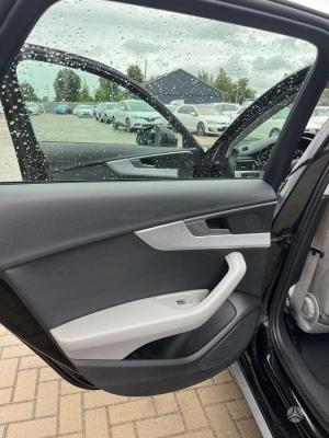 Melns Audi A4 Allroad 2016 Tauragė, ar dzinēja tilpumu 2.00 L un nobraukumu 250 tūkst. km par 10900 €, foto 16 vietnē AUTOMOTO.COM.LV