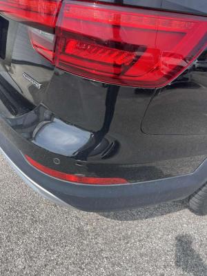 Black Audi A4 Allroad 2016 in Panevezys, with an engine capacity of 1.97 L and mileage of 221 thousand km for 14500 €, photo 14 on AUTOMOTO.COM.LV