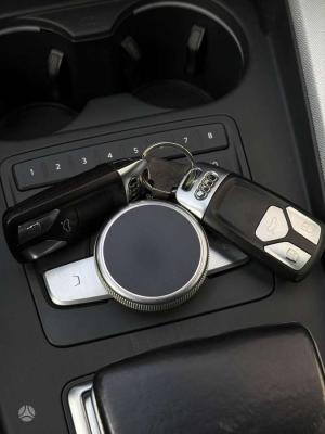 Black Audi A4 Allroad 2017 in Klaipeda, with an engine capacity of 0.00 L and mileage of 325 thousand km for 11950 €, photo 20 on AUTOMOTO.COM.LV