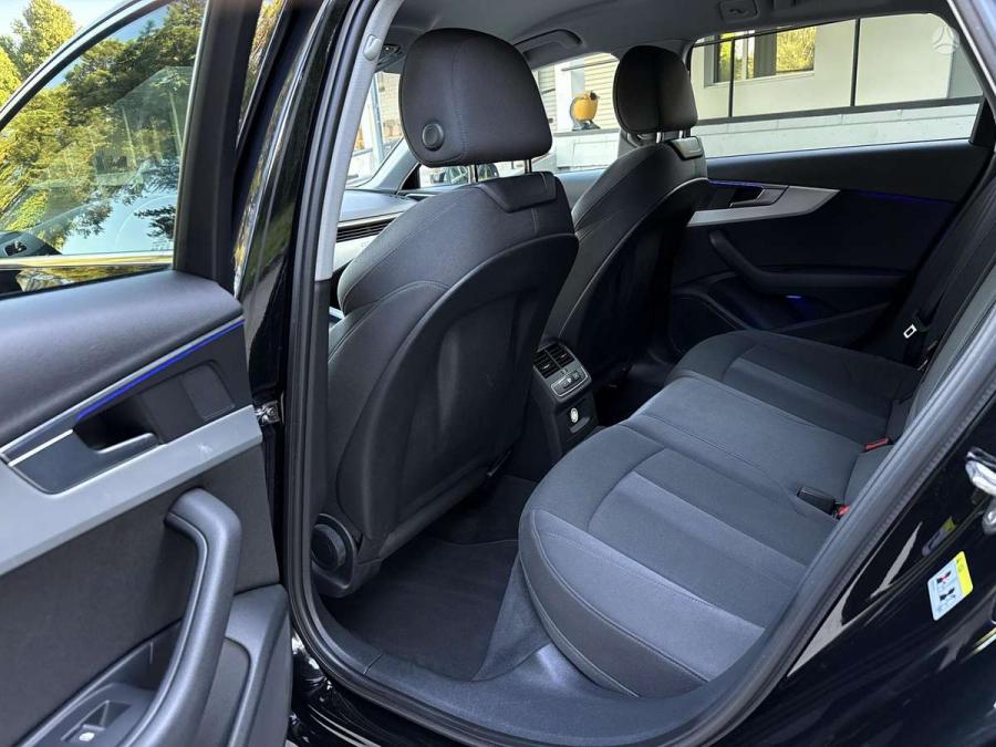 Melns Audi A4 Allroad 2017 Prienai, ar dzinēja tilpumu 1.97 L un nobraukumu 273 tūkst. km par 12950 €, foto 35 vietnē AUTOMOTO.COM.LV