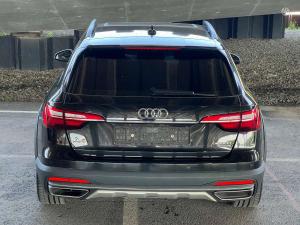 Black Audi A4 Allroad 2020 in Kaunas, with an engine capacity of 2.97 L and mileage of 199 thousand km for 21499 €, photo 7 on AUTOMOTO.COM.LV