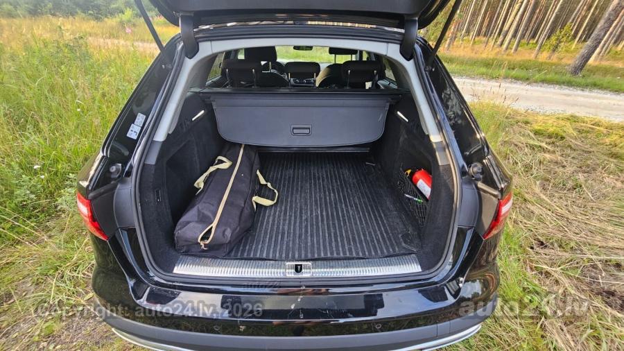 Black Audi A4 Allroad 2020 in Tallinn, with an engine capacity of 3.00 L and mileage of 190 thousand km for 24900 €, photo 10 on AUTOMOTO.COM.LV