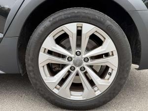 Melns Audi A4 Allroad 2020 Kauņa, ar dzinēja tilpumu 2.97 L un nobraukumu 200 tūkst. km par 19999 €, foto 26 vietnē AUTOMOTO.COM.LV