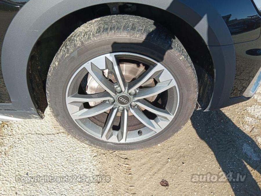 Melns Audi A4 Allroad 2021 Tallina, ar dzinēja tilpumu 2.00 L un nobraukumu 221 tūkst. km par 21900 €, foto 14 vietnē AUTOMOTO.COM.LV
