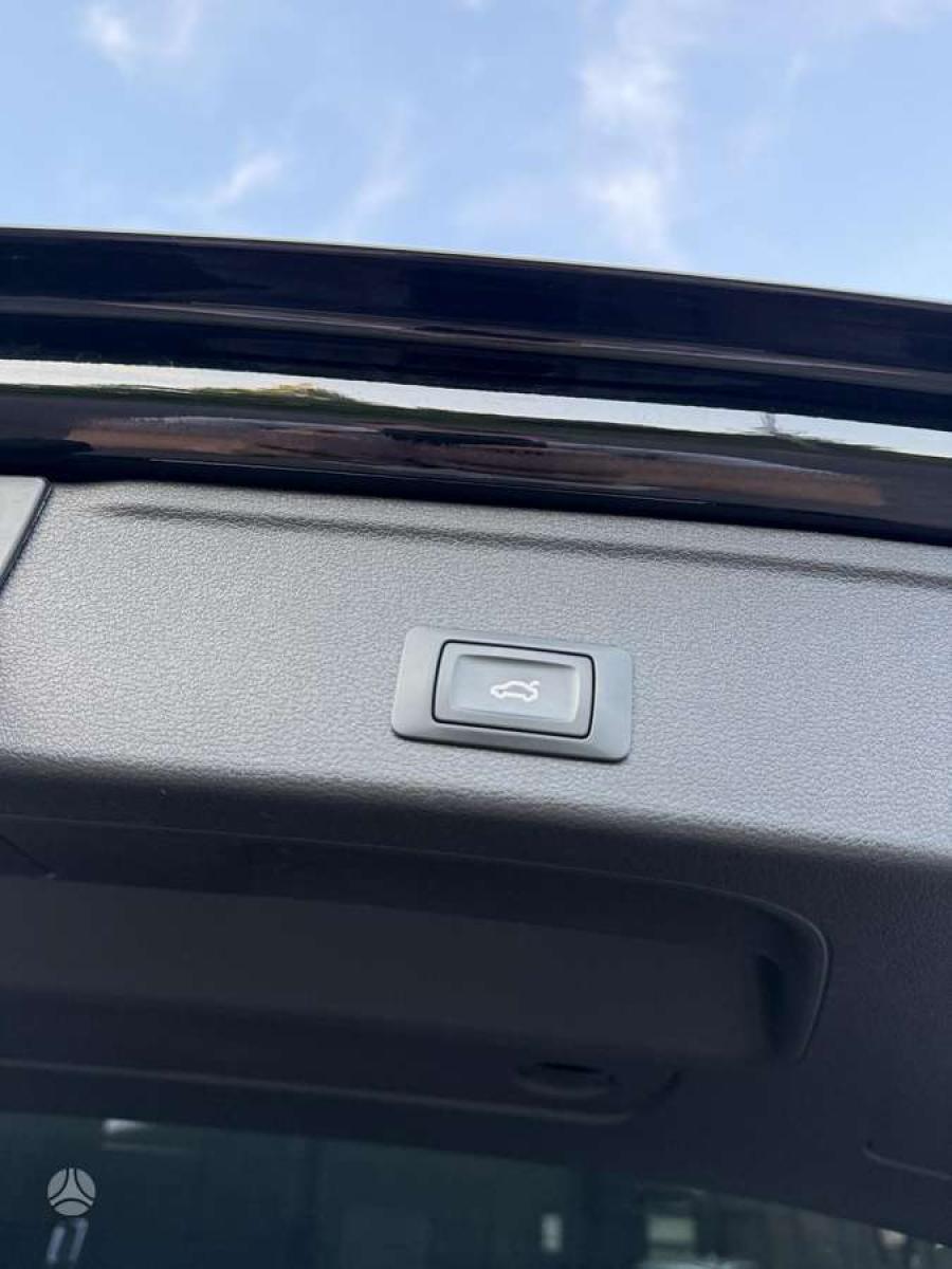 Black Audi A4 Allroad 2021 in Vilnius, with an engine capacity of 1.97 L and mileage of 92 thousand km for 21500 €, photo 29 on AUTOMOTO.COM.LV