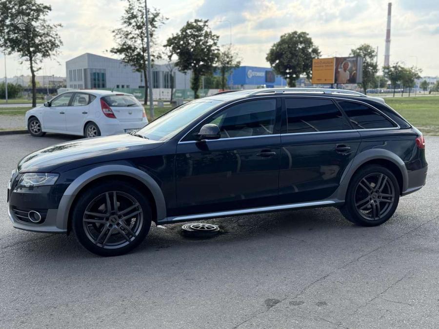 Zils Audi A4 Allroad 2011 Šauļi, ar dzinēja tilpumu 2.97 L un nobraukumu 395 tūkst. km par 5700 €, foto 9 vietnē AUTOMOTO.COM.LV