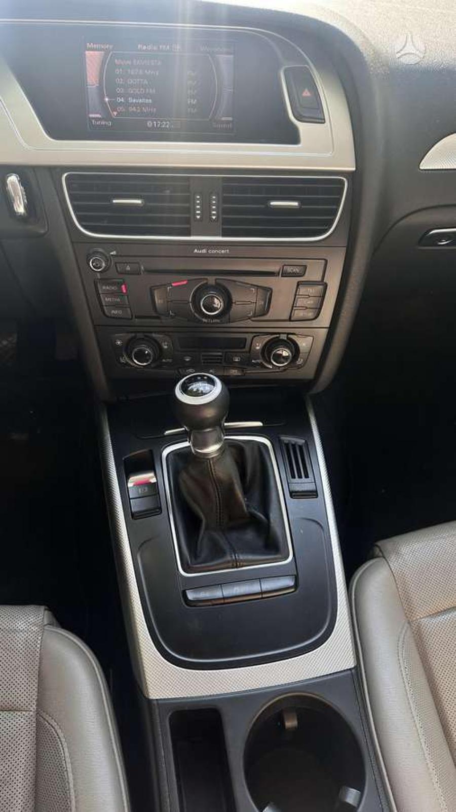 Zils Audi A4 Allroad 2011 Viļņa, ar dzinēja tilpumu 1.97 L un nobraukumu 308 tūkst. km par 6499 €, foto 21 vietnē AUTOMOTO.COM.LV