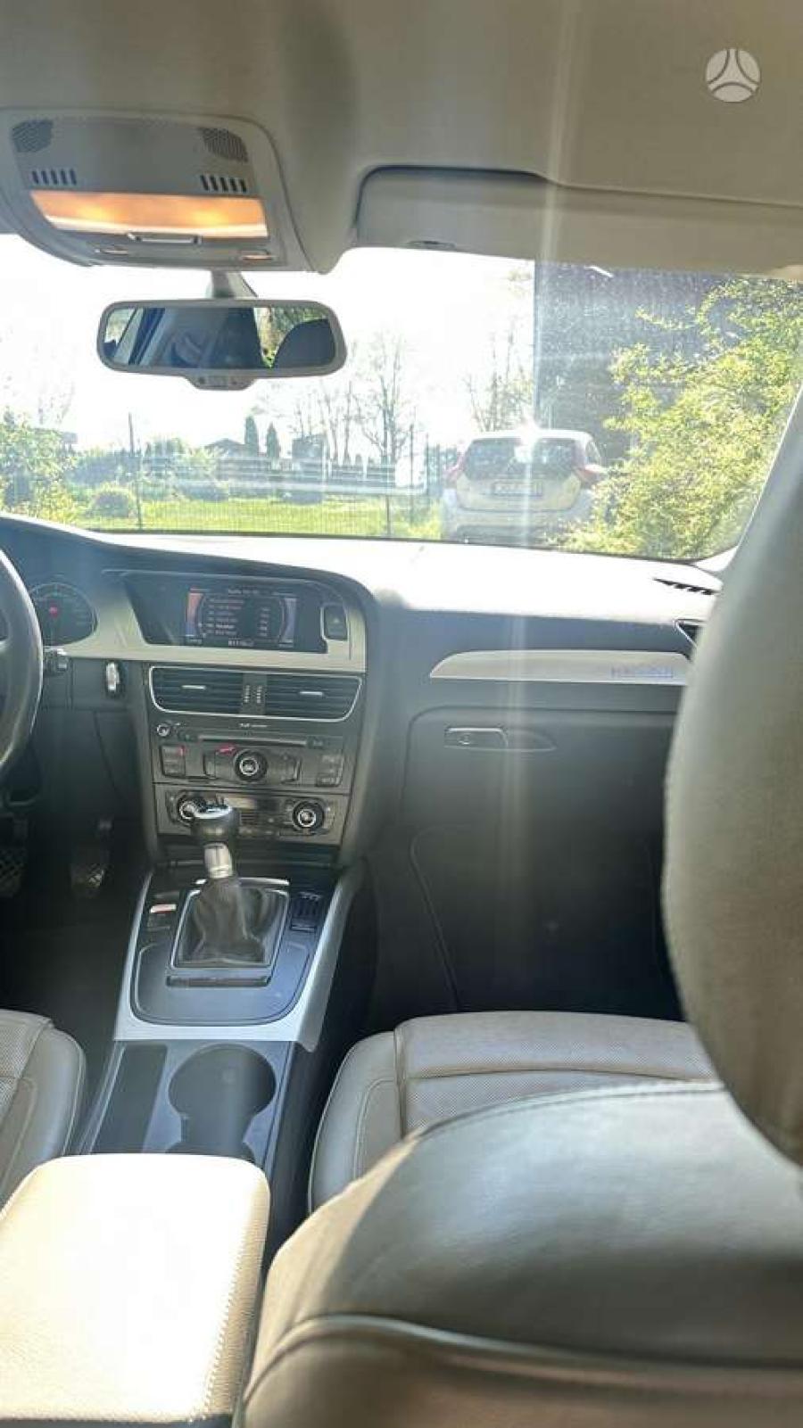 Zils Audi A4 Allroad 2011 Viļņa, ar dzinēja tilpumu 1.97 L un nobraukumu 308 tūkst. km par 6499 €, foto 24 vietnē AUTOMOTO.COM.LV