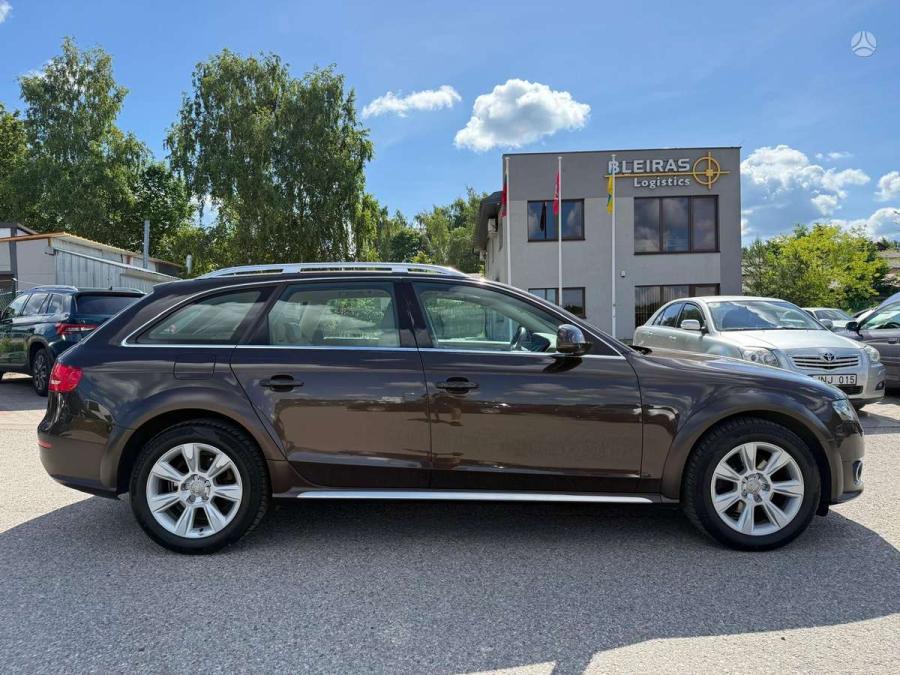 Brūns Audi A4 Allroad 2010 Utena, ar dzinēja tilpumu 1.97 L un nobraukumu 311 tūkst. km par 7650 €, foto 6 vietnē AUTOMOTO.COM.LV