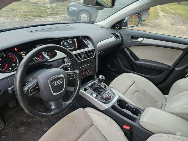 Grey Audi A4 Allroad 2011 in Marijampole, with an engine capacity of 1.97 L and mileage of 350 thousand km for 4450 €, photo 7 on AUTOMOTO.COM.LV