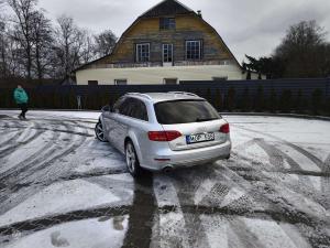 Pelēks Audi A4 Allroad 2011 Viļņa, ar dzinēja tilpumu 2.97 L un nobraukumu 298 tūkst. km par 8000 €, foto 4 vietnē AUTOMOTO.COM.LV