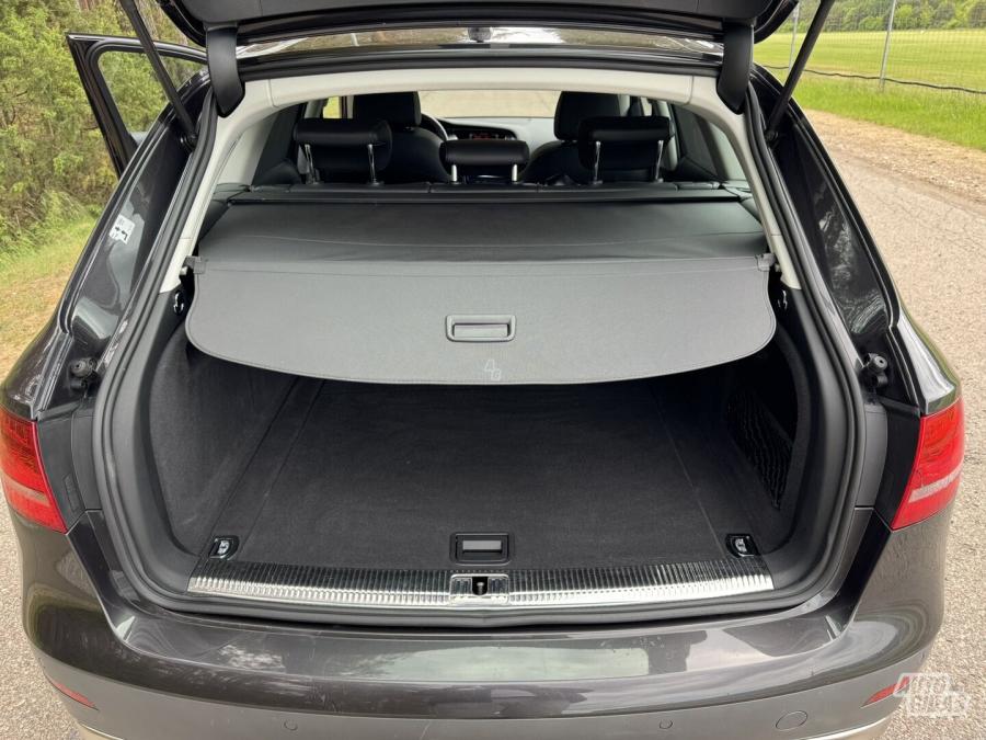 Grey Audi A4 Allroad 2011 in Druskininkai, with an engine capacity of 2.00 L and mileage of 174 thousand km for 7700 €, photo 16 on AUTOMOTO.COM.LV