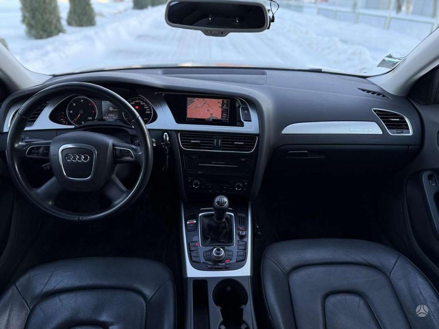 Grey Audi A4 Allroad 2012 in Vilnius, with an engine capacity of 1.97 L and mileage of 240 thousand km for 7800 €, photo 15 on AUTOMOTO.COM.LV