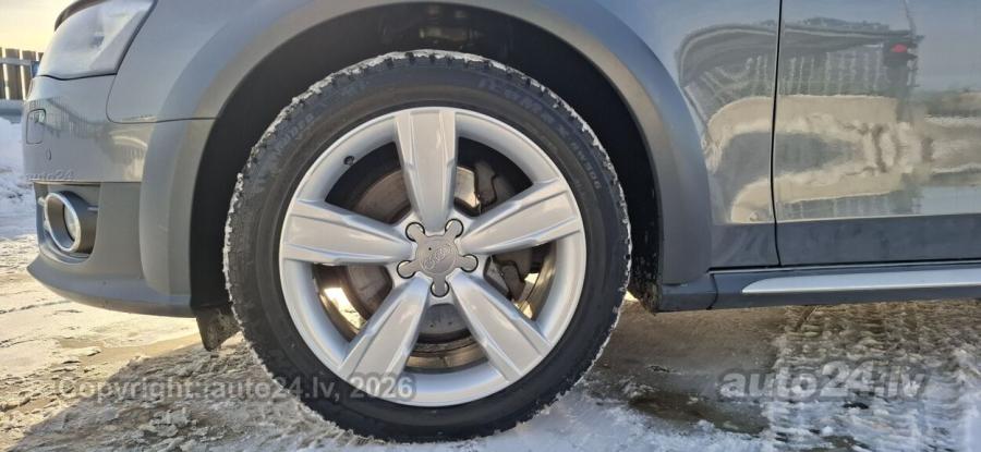 Pelēks Audi A4 Allroad 2012 Tallina, ar dzinēja tilpumu 3.00 L un nobraukumu 239 tūkst. km par 9990 €, foto 18 vietnē AUTOMOTO.COM.LV