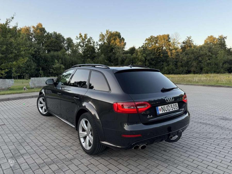 Pelēks Audi A4 Allroad 2012 Tauragė, ar dzinēja tilpumu 1.97 L un nobraukumu 263 tūkst. km par 7800 €, foto 4 vietnē AUTOMOTO.COM.LV