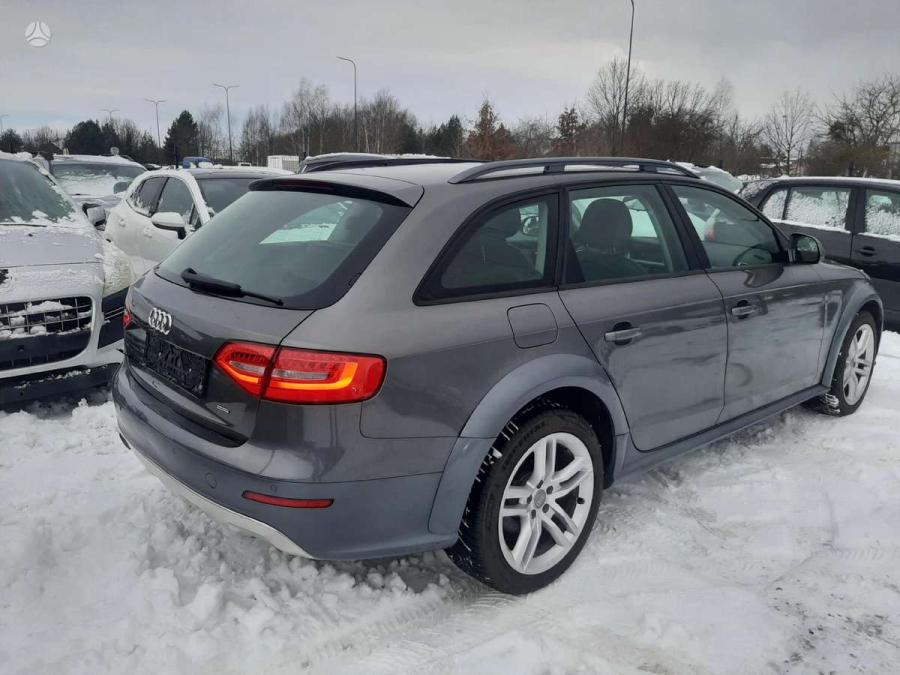 Pelēks Audi A4 Allroad 2013 Kauņa, ar dzinēja tilpumu 1.97 L un nobraukumu 209 tūkst. km par 9950 €, foto 6 vietnē AUTOMOTO.COM.LV