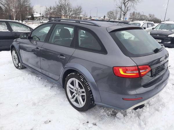 Pelēks Audi A4 Allroad 2013 Kauņa, ar dzinēja tilpumu 1.97 L un nobraukumu 209 tūkst. km par 9950 €, foto 7 vietnē AUTOMOTO.COM.LV
