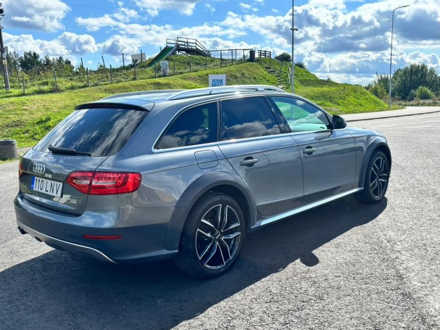 Pelēks Audi A4 Allroad 2013 Narva, ar dzinēja tilpumu 2.00 L un nobraukumu 230 tūkst. km par 8990 €, foto 14 vietnē AUTOMOTO.COM.LV