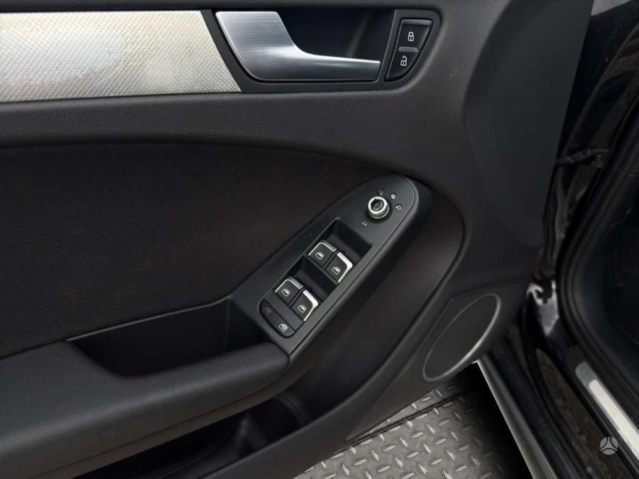 Grey Audi A4 Allroad 2016 in Kaunas, with an engine capacity of 2.00 L and mileage of 248 thousand km for 12999 €, photo 15 on AUTOMOTO.COM.LV
