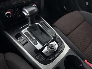 Grey Audi A4 Allroad 2016 in Kaunas, with an engine capacity of 2.00 L and mileage of 248 thousand km for 12999 €, photo 17 on AUTOMOTO.COM.LV