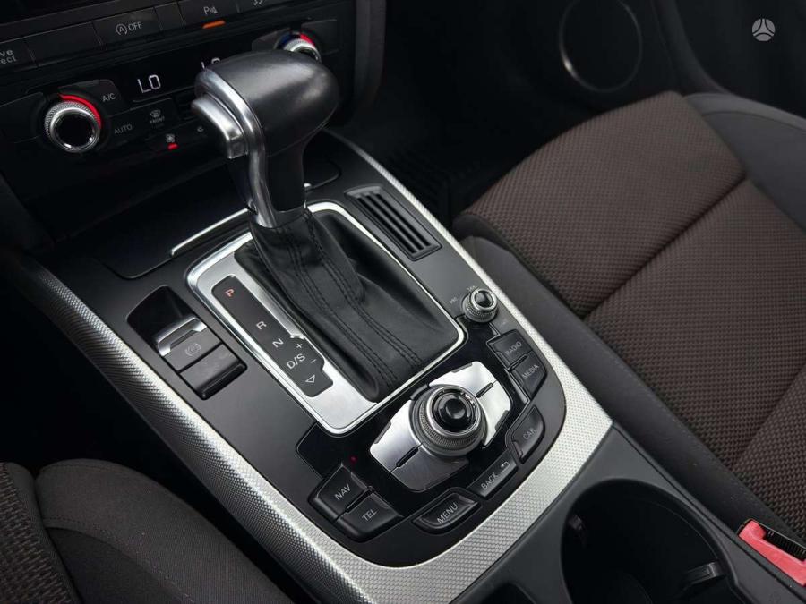 Grey Audi A4 Allroad 2016 in Kaunas, with an engine capacity of 2.00 L and mileage of 248 thousand km for 12999 €, photo 17 on AUTOMOTO.COM.LV