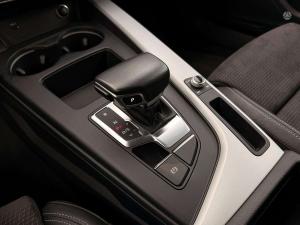 Pelēks Audi A4 Allroad 2021 Panevēža, ar dzinēja tilpumu 1.97 L un nobraukumu 172 tūkst. km par 21900 €, foto 22 vietnē AUTOMOTO.COM.LV