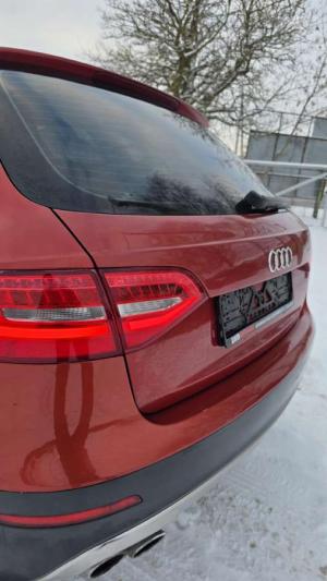 Red Audi A4 Allroad 2014 in Siauliai, with an engine capacity of 1.97 L and mileage of 282 thousand km for 8499 €, photo 16 on AUTOMOTO.COM.LV