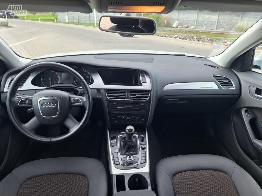 White Audi A4 Allroad 2010 in Taurage, with an engine capacity of 2.00 L and mileage of 340 thousand km for 5900 €, photo 8 on AUTOMOTO.COM.LV