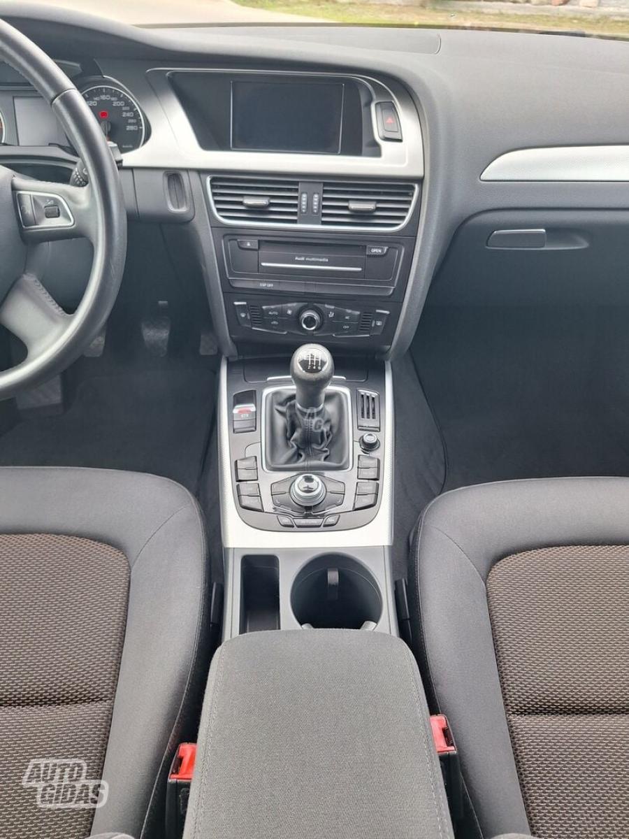 White Audi A4 Allroad 2010 in Taurage, with an engine capacity of 2.00 L and mileage of 340 thousand km for 5900 €, photo 10 on AUTOMOTO.COM.LV