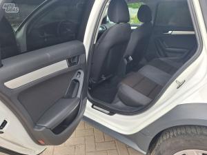White Audi A4 Allroad 2010 in Taurage, with an engine capacity of 2.00 L and mileage of 340 thousand km for 5900 €, photo 12 on AUTOMOTO.COM.LV