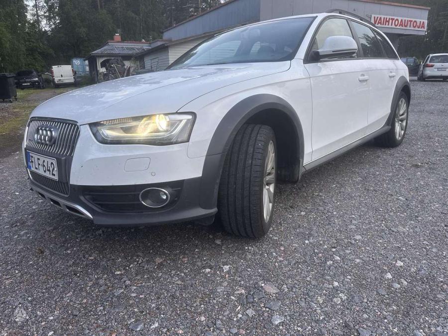White Audi A4 Allroad 2013 in Marijampole, with an engine capacity of 1.97 L and mileage of 286 thousand km for 6900 €, photo 3 on AUTOMOTO.COM.LV