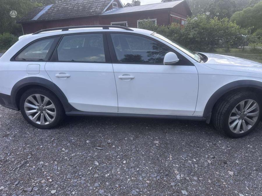 White Audi A4 Allroad 2013 in Marijampole, with an engine capacity of 1.97 L and mileage of 286 thousand km for 6900 €, photo 6 on AUTOMOTO.COM.LV