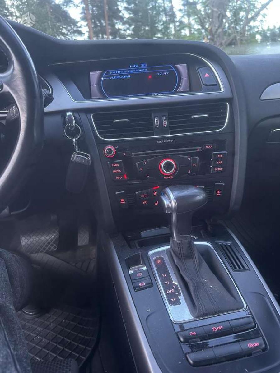White Audi A4 Allroad 2013 in Marijampole, with an engine capacity of 1.97 L and mileage of 286 thousand km for 6900 €, photo 13 on AUTOMOTO.COM.LV