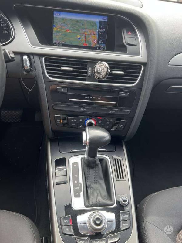 White Audi A4 Allroad 2013 in Klaipeda, with an engine capacity of 1.97 L and mileage of 291 thousand km for 6950 €, photo 9 on AUTOMOTO.COM.LV