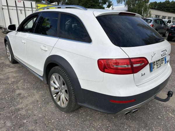 White Audi A4 Allroad 2015 in Taurage, with an engine capacity of 2.97 L and mileage of 177 thousand km for 10000 €, photo 4 on AUTOMOTO.COM.LV