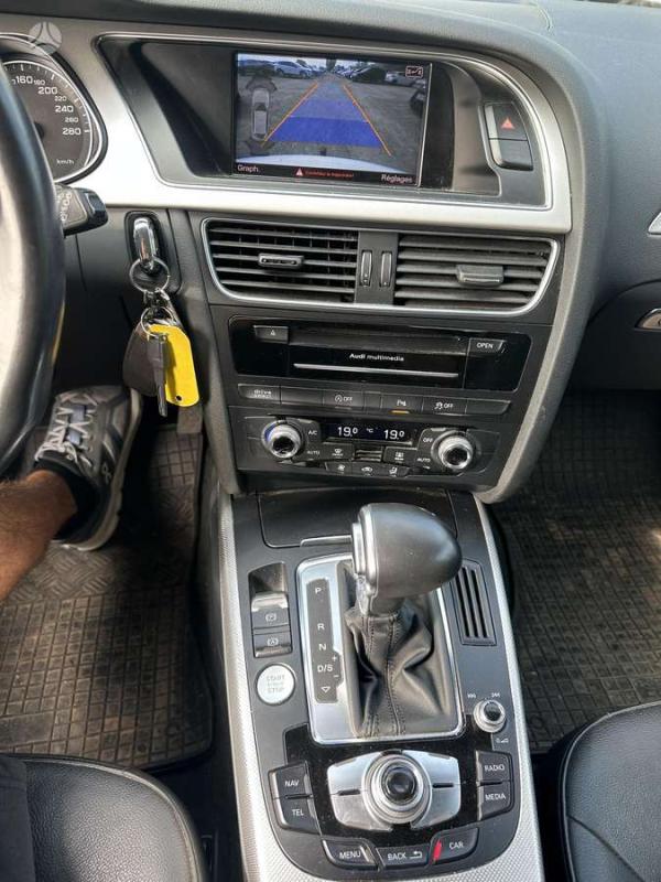White Audi A4 Allroad 2015 in Taurage, with an engine capacity of 2.97 L and mileage of 177 thousand km for 10000 €, photo 7 on AUTOMOTO.COM.LV