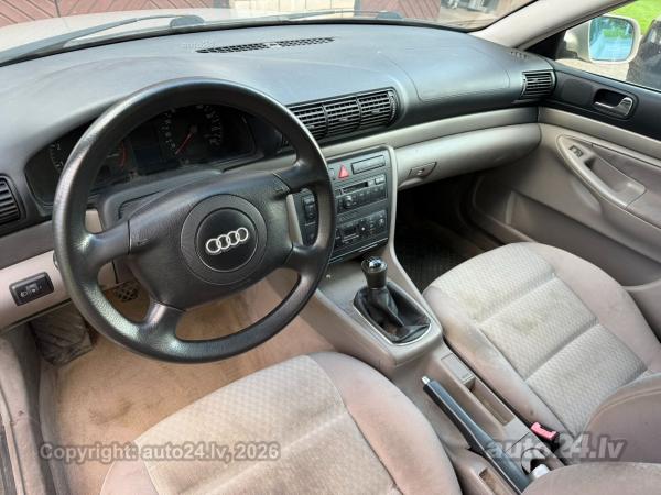Ауди А4 2000 в Пярну на AUTOMOTO.COM.LV Бежевый Ауди А4 2000 в Пярну, объемом двигателя 1.60 л и пробегом 256 тыс. км за 1000 €, фото 6 на AUTOMOTO.COM.LV