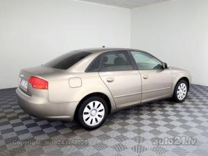 Smilšu krāsa Audi A4 2005 Tallina, ar dzinēja tilpumu 1.60 L un nobraukumu 294 tūkst. km par 1199 €, foto 3 vietnē AUTOMOTO.COM.LV