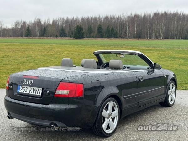 Black Audi A4 2002 in Tallinn, with an engine capacity of 2.40 L and mileage of 209 thousand km for 4999 €, photo 2 on AUTOMOTO.COM.LV