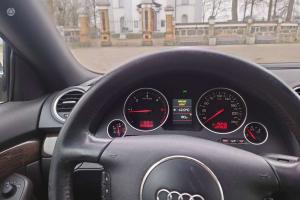 Black Audi A4 2004 in Vilnius, with an engine capacity of 2.50 L and mileage of 2240 thousand km for 2350 €, photo 6 on AUTOMOTO.COM.LV
